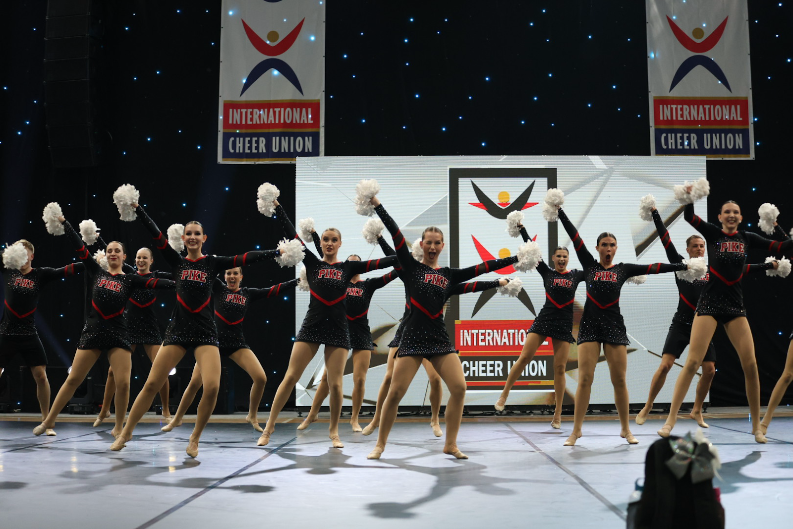 PERFORMANCE CHEER – PIKE OBALA